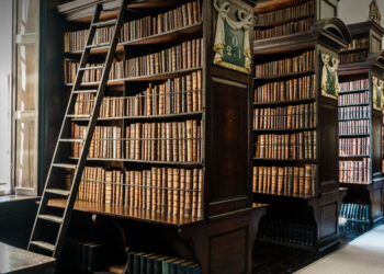 Plan Your Visit to Marsh's Library in Dublin